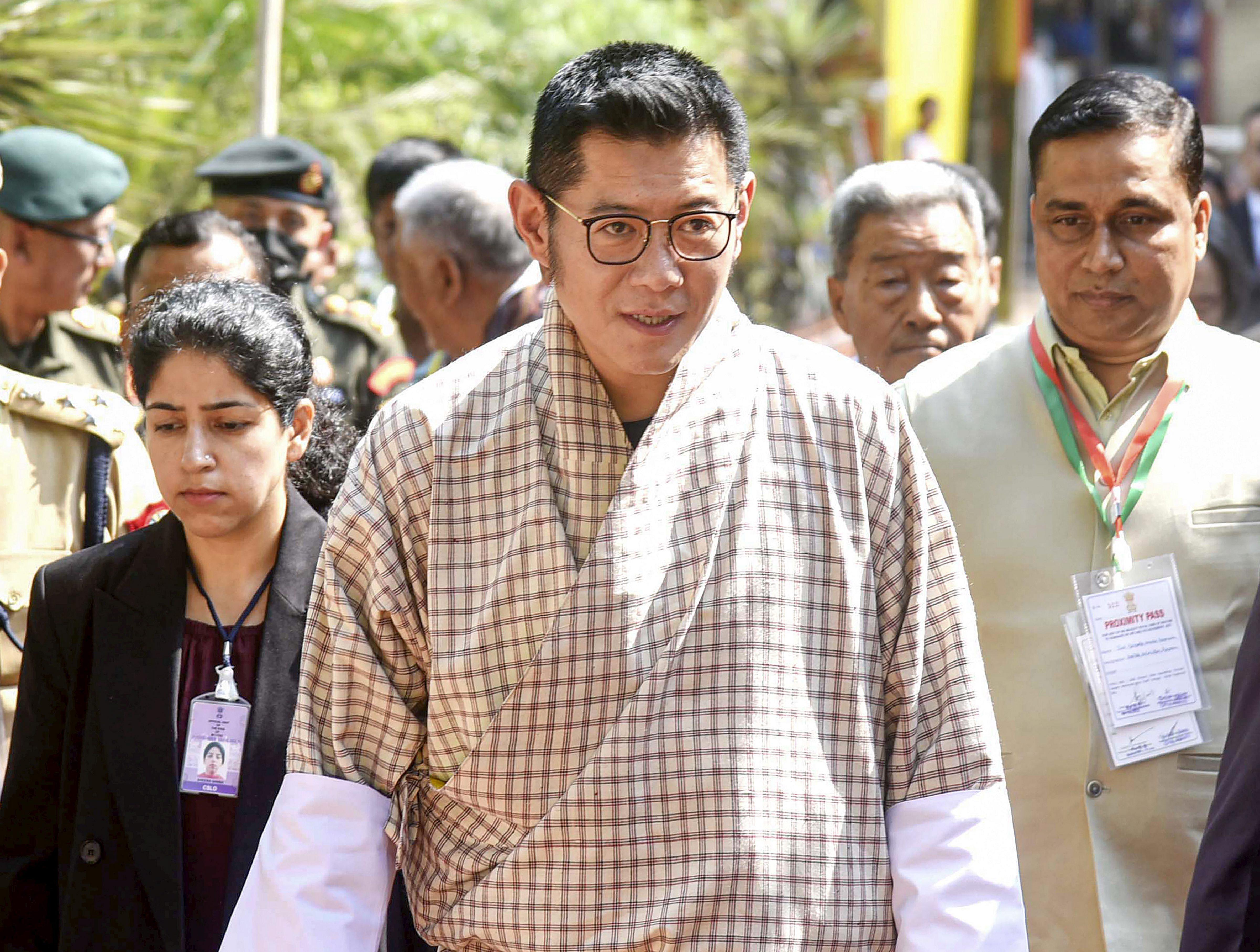 Bhutan King begins 3-day visit to Assam, offers prayer at Kamakhya ...