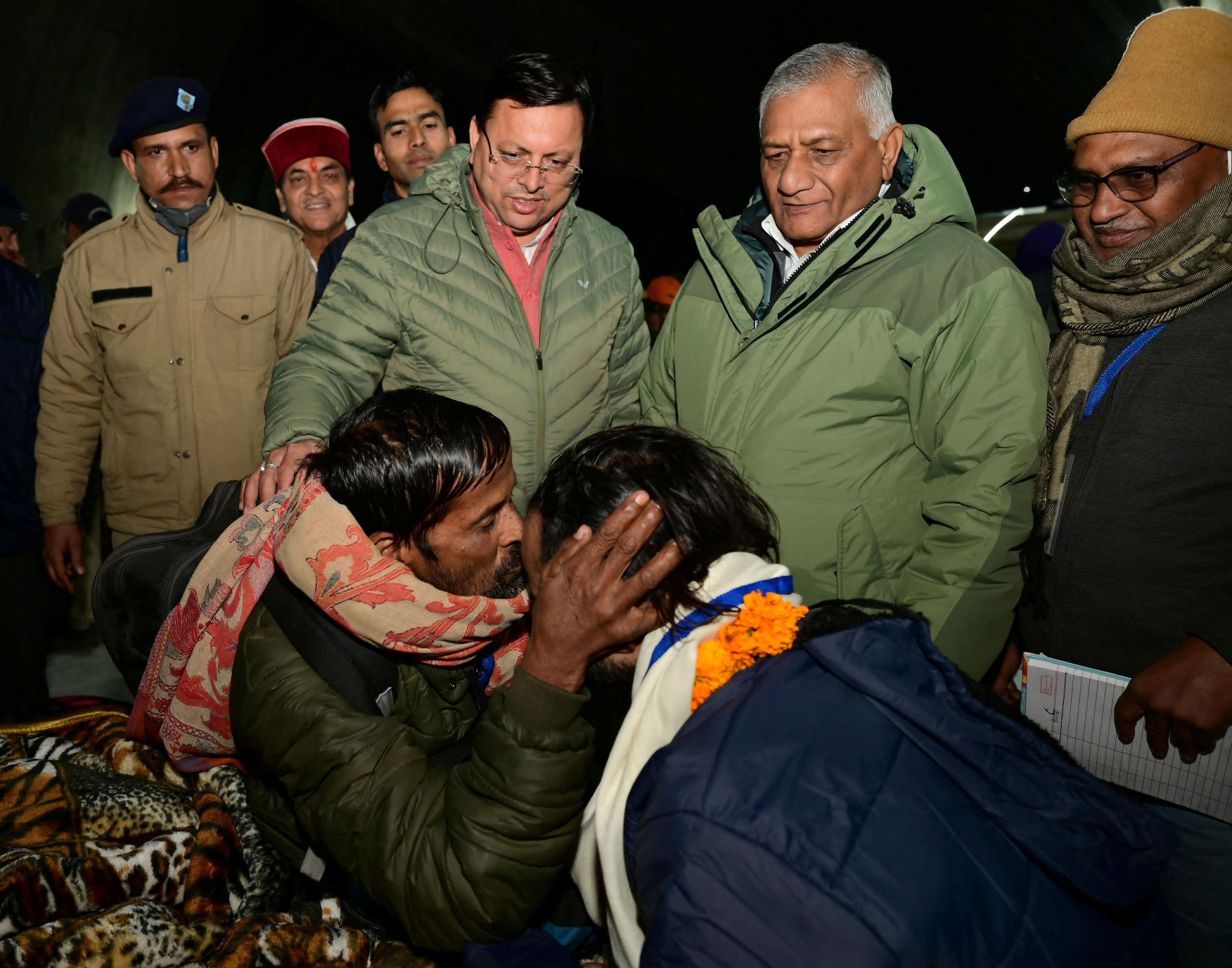 Uttarkashi tunnel collapse: Medical checkup of 41 rescued miners ...