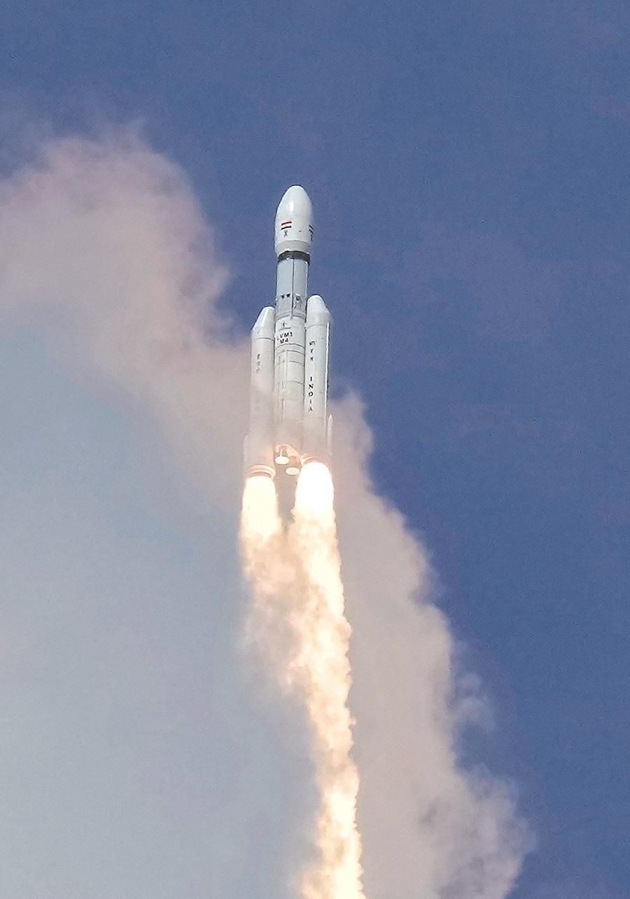 New era in space exploration: India's moon landing & solar venture ...