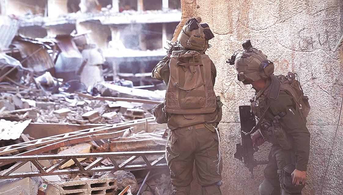 Explosions in Red Sea off Yemen's coast, unmanned aircraft sighted: UK ...