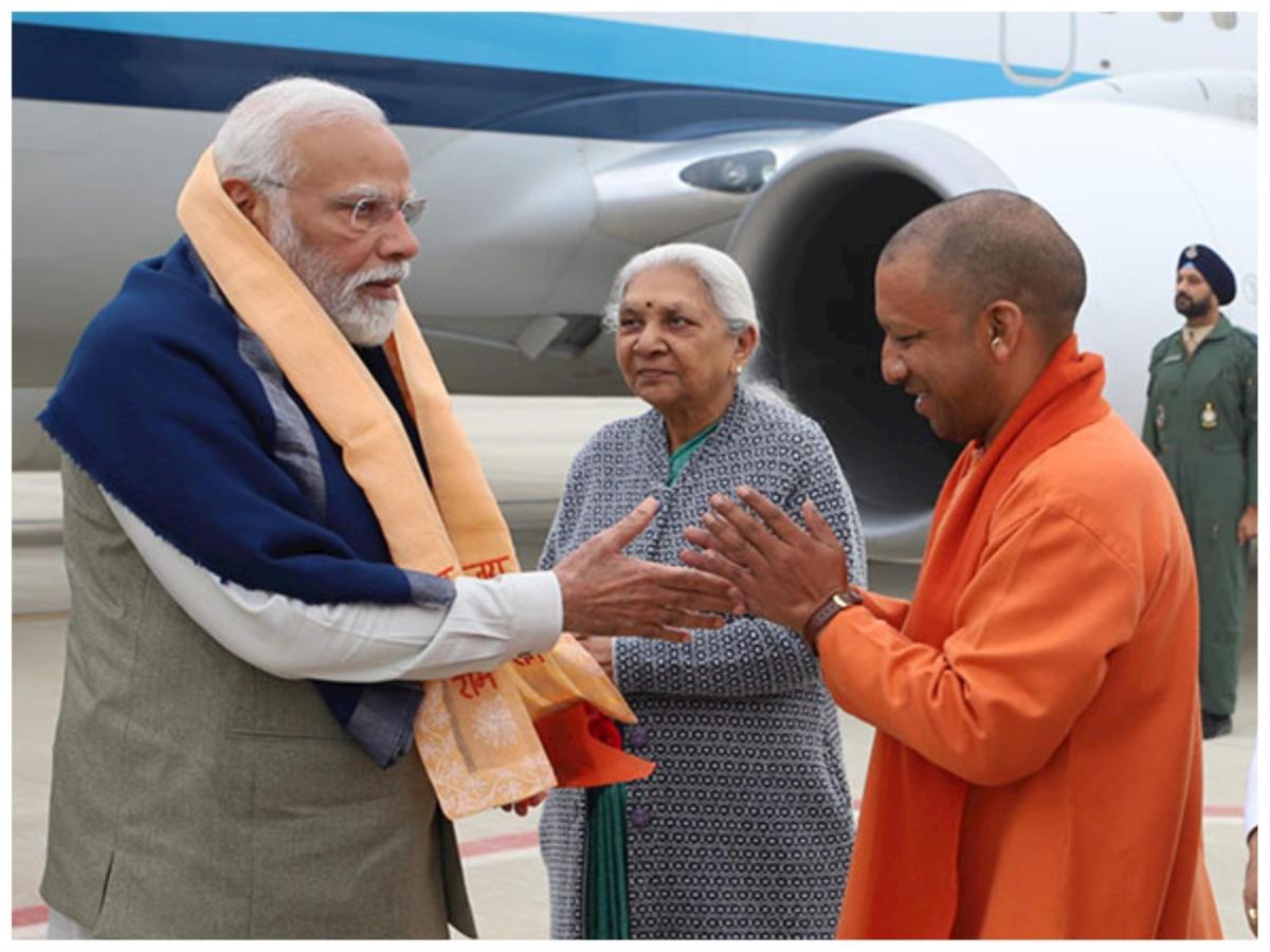 PM Modi arrives in Ayodhya, receives warm welcome from CM Adityanath | India News - Business ...