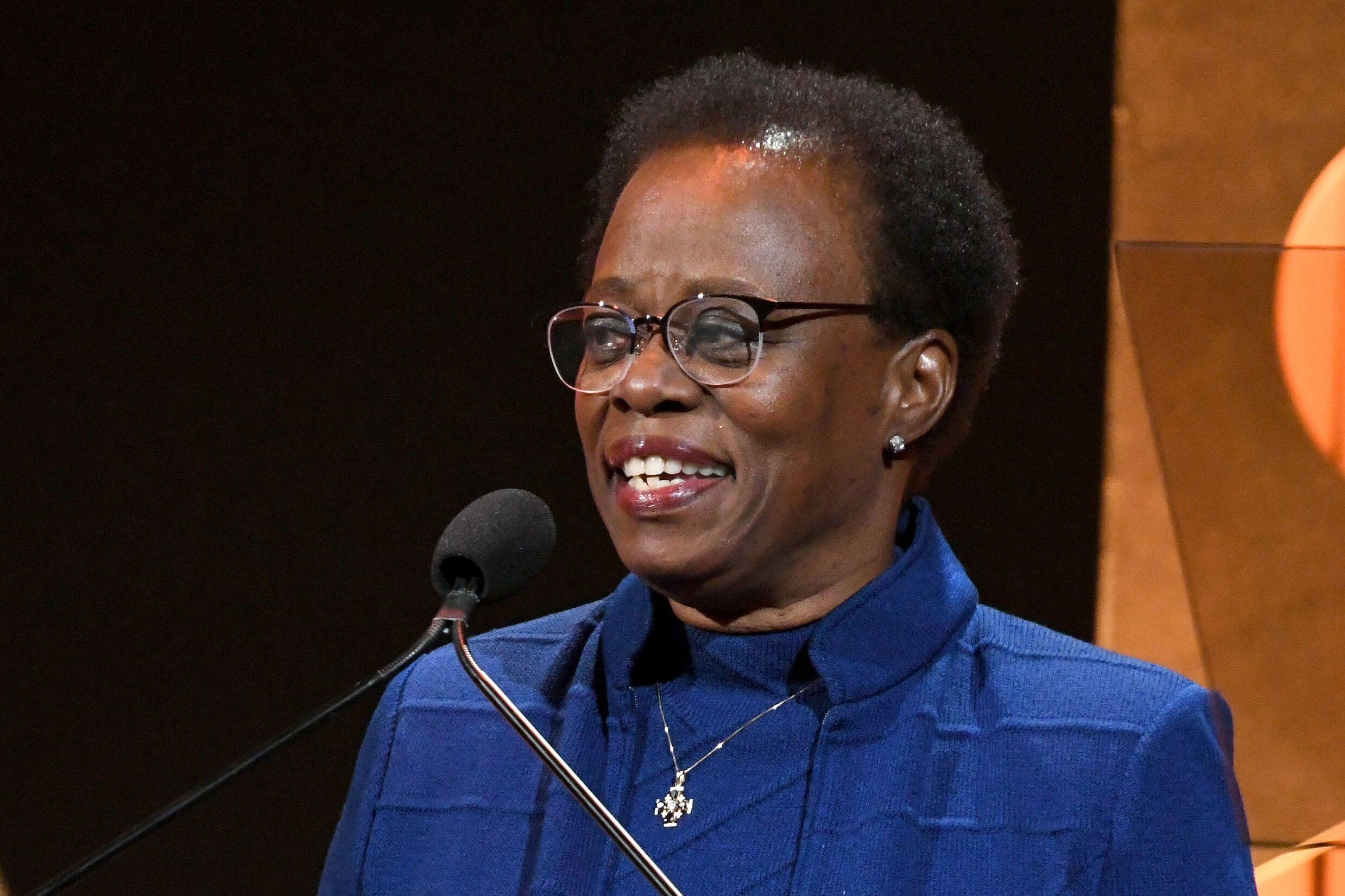 Apple board rejig: Al Gore, James Bell to leave; Wanda Austin set to ...