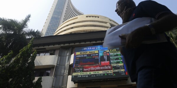 Stock Market Highlights, June 11: Sensex, Nifty end flat on late sell ...