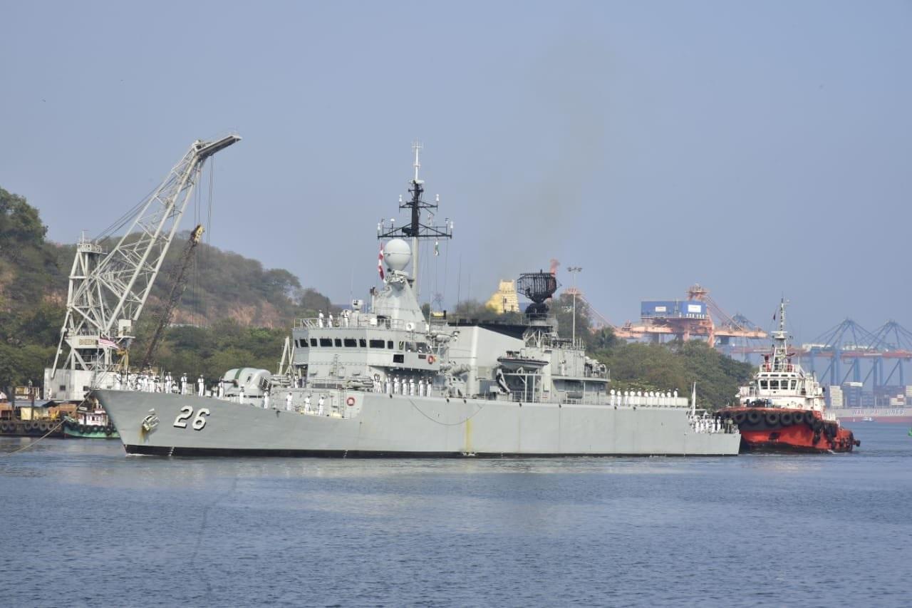 India hosts Milan naval exercise, almost 50 countries participating ...