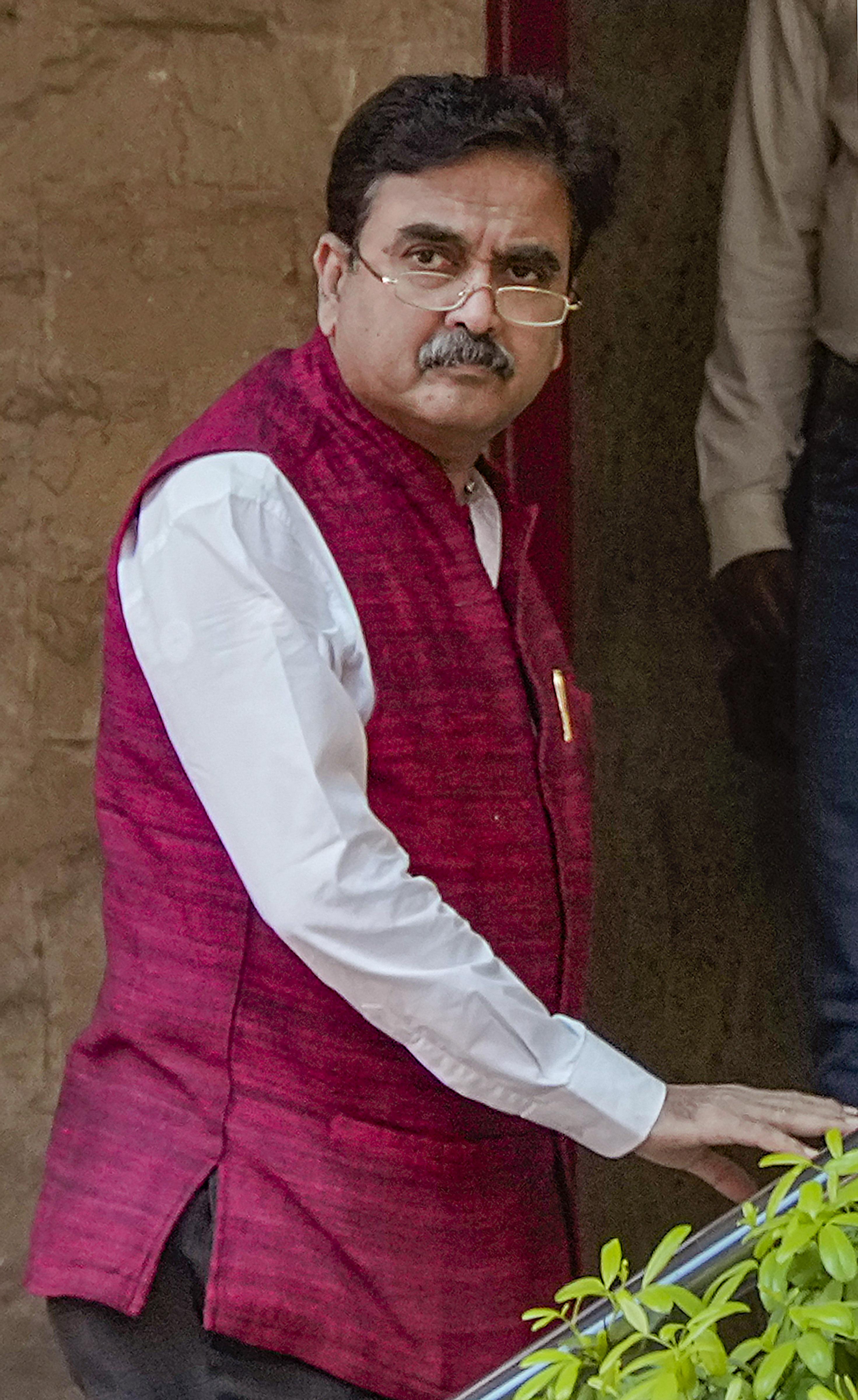 Abhijit Gangopadhyay resigns as Calcutta HC judge to join BJP: Who is he? | India News ...