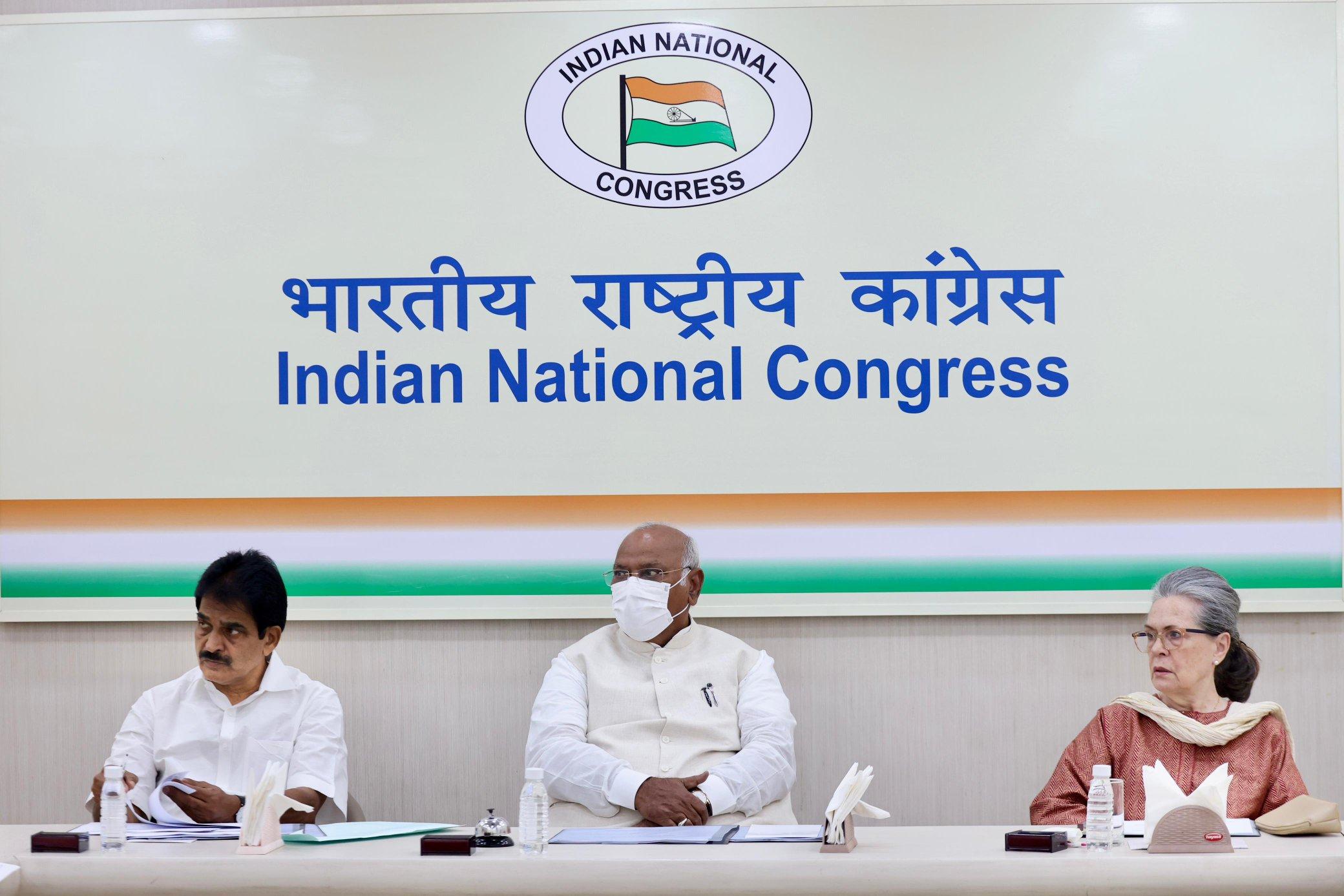 LS polls: Congress releases list of 14 candidates for UP, Telangana, MP ...