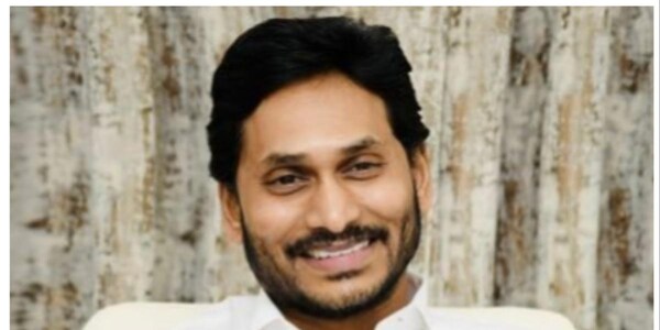 Andhra police book ex-CM Jagan, 2 IPS officers in 'attempt to murder' case | India News ...