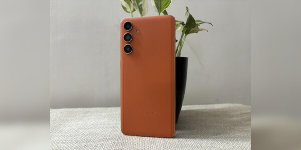 Samsung debuts Galaxy F55 with vegan leather finish in India: Price ...