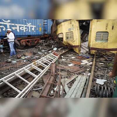 Preliminary report on Kanchanjunga train crash blames goods train crew ...