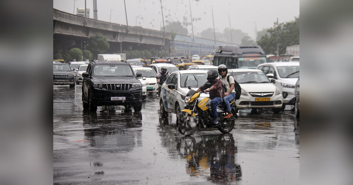 Weather Update: IMD predicts heavy rain alert in South, temperature dip in North | India News ...