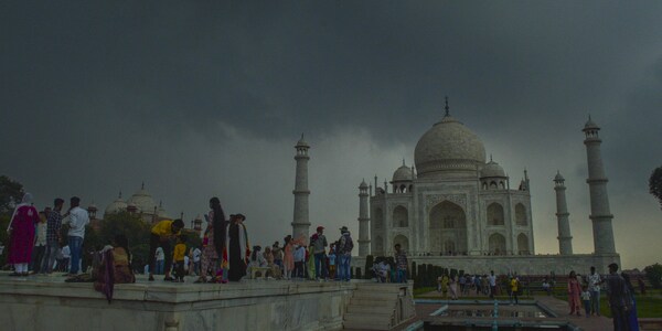 Water leakage in main dome of Taj Mahal due to rain, ASI claims no ...