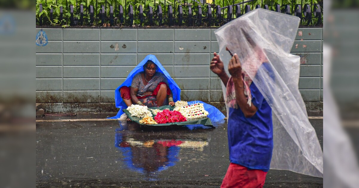 Heavy rains lash Nashik as Godavari river nears danger level in city | India News - Business ...