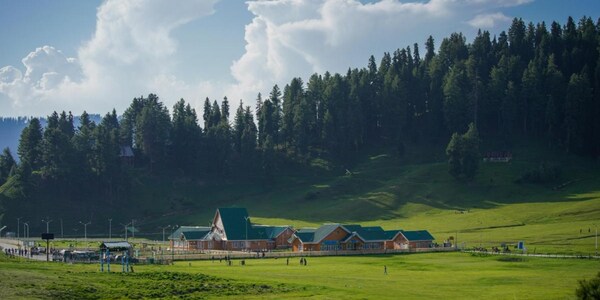 Cold wave conditions intensify in Kashmir as night temperatures dip ...