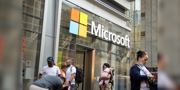 Microsoft names former GE CFO Dybeck as operations chief amid AI push ...