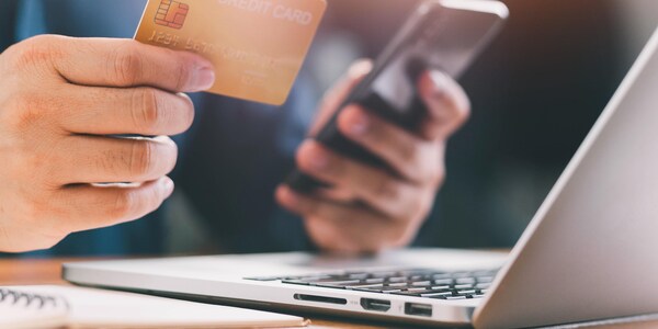 Unlimited rewards: ICICI Bank, MakeMakeMyTrip launch premium credit ...