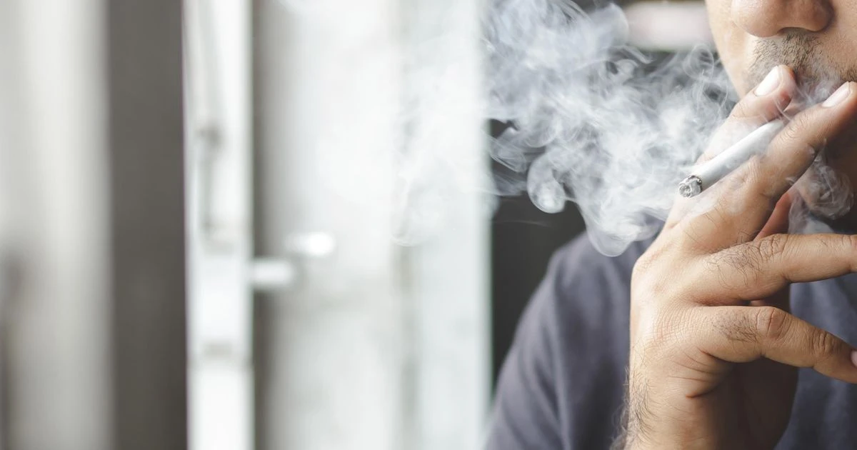 Smoking linked to increased risk of developing slipped disc, warn ...