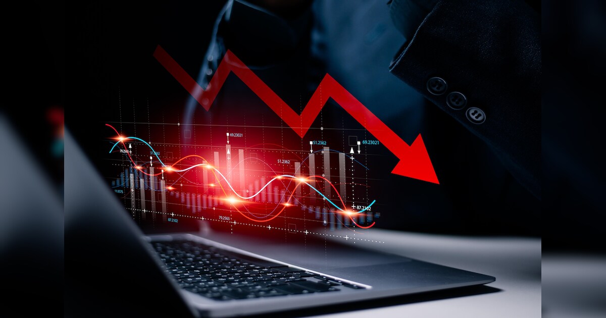Stock Market Close Highlights: Sensex sheds 589 pts amid India-Pak ...