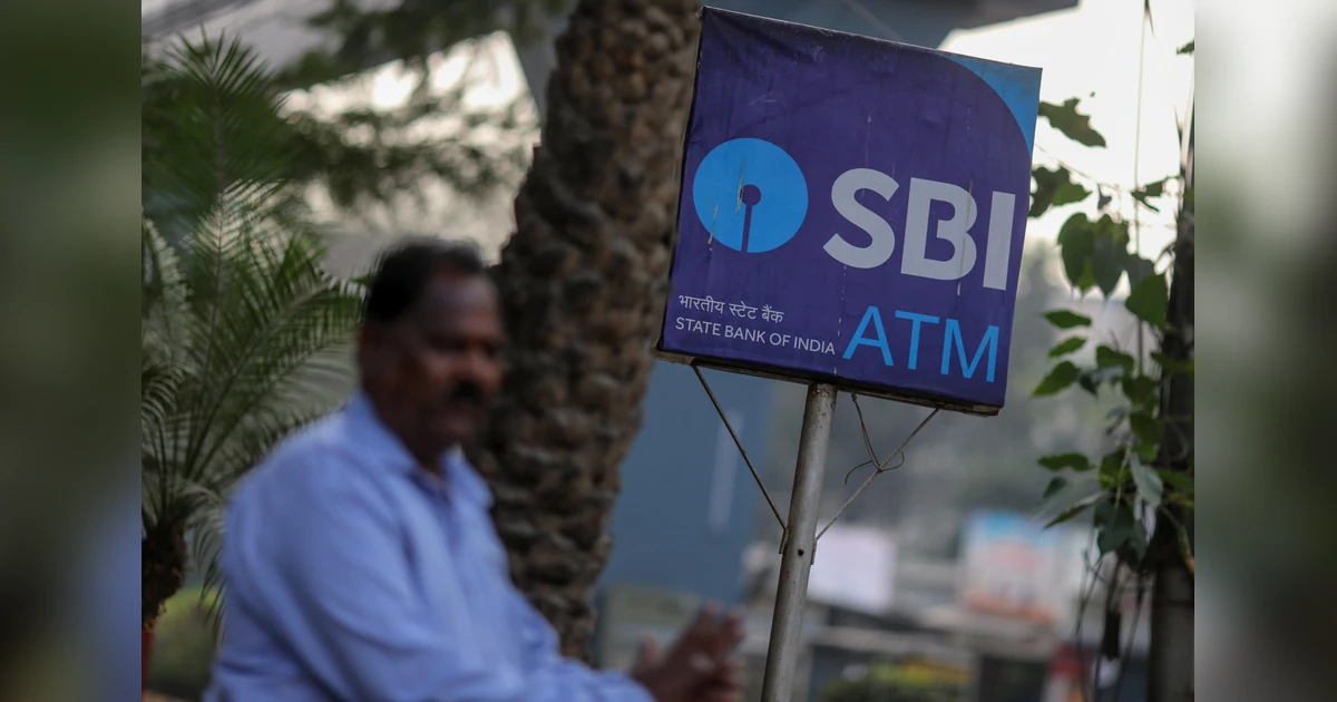 Karnataka SBI Heist: Masked men loot ₹21 crore in cash, gold from SBI ...