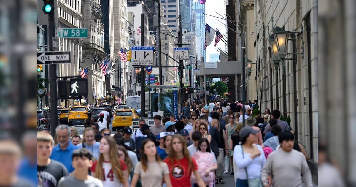 These nations top US Immigrant Welfare Recipient list. Guess who's ...