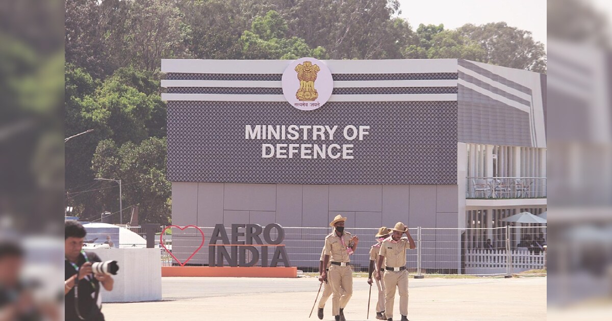 Defence Ministry urges media to respect privacy of armed forces personnel | External Affairs ...