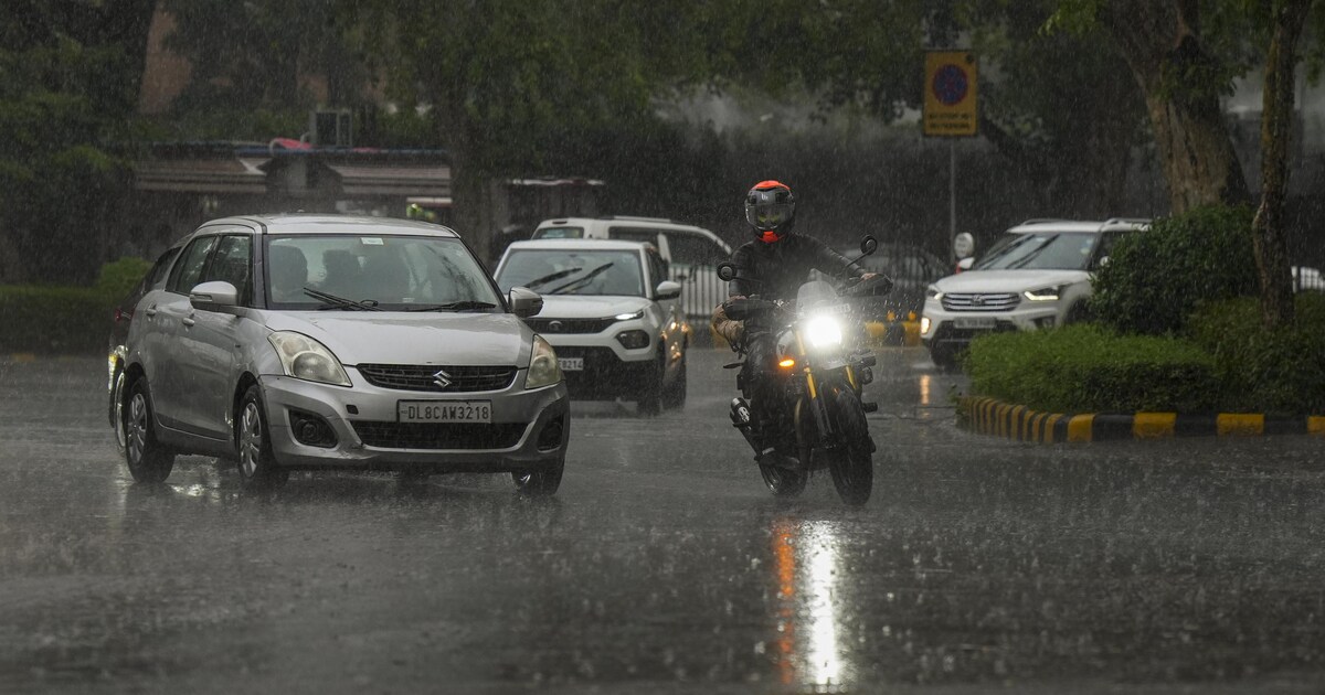 Light rain, thunderstorms expected in Delhi today, AQI drops to 146 | India News - Business Standard