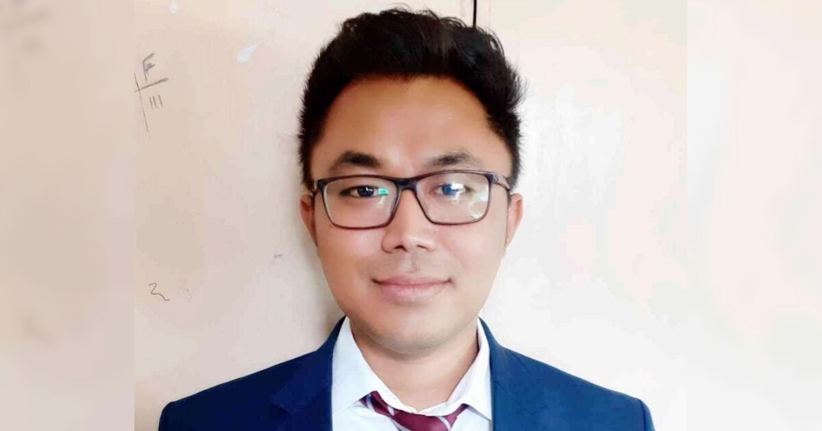 Odisha IAS officer caught accepting ₹10 lakh bribe in Kalahandi ...