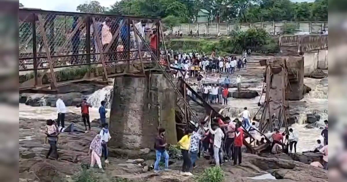 Pune bridge collapse: 4 dead, 51 injured as old structure fails under rush | India News ...