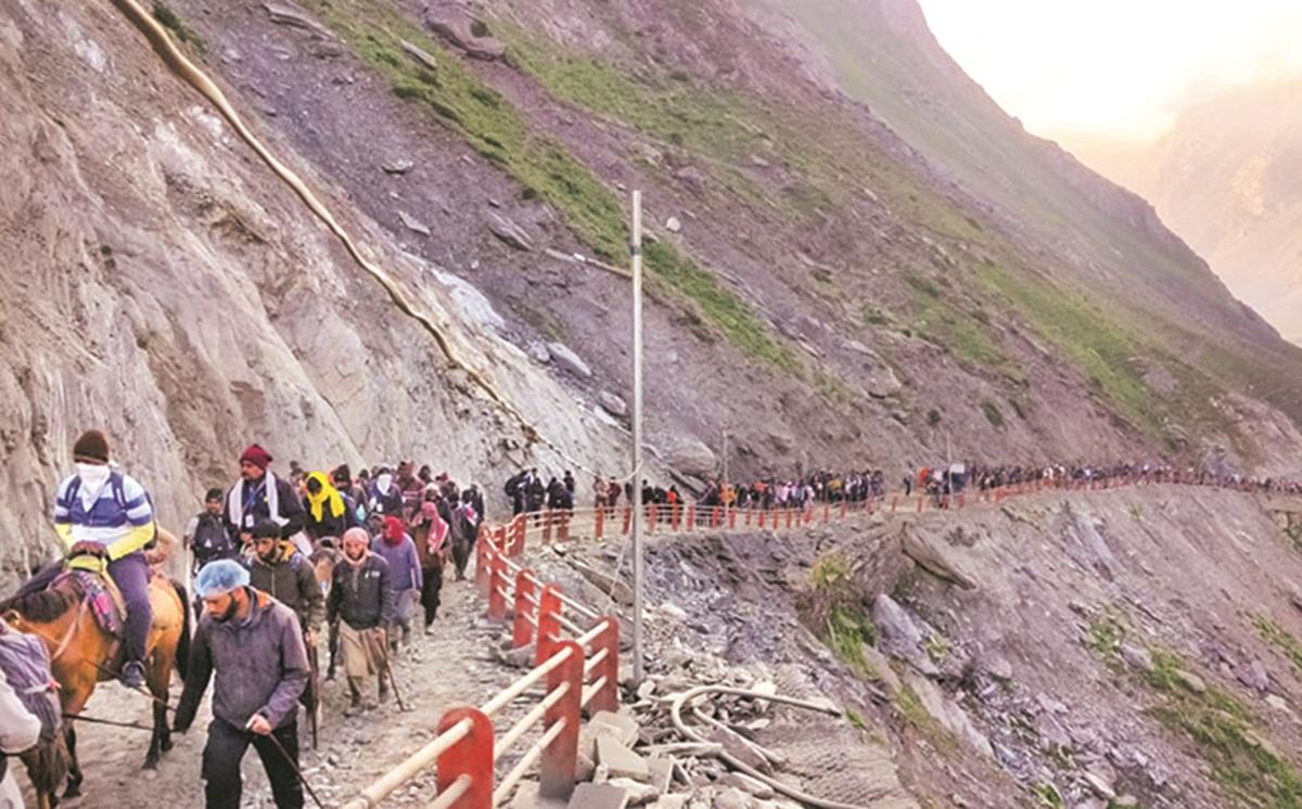 Fast-melting ice Shivling leads to surge in Amarnath Yatra ...