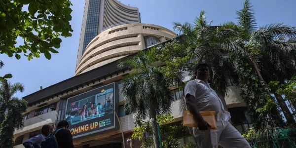 Stock Market close: Sensex gains 443 pts, Nifty at 25,091; Midcaps ...