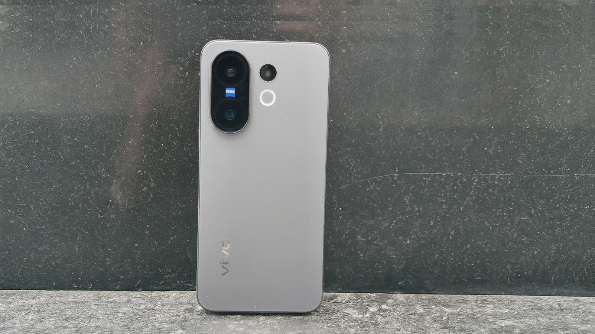 Vivo X200 FE review: No compromise compact smartphone with standout ...