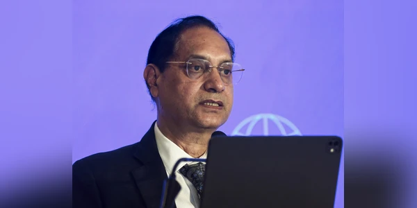Dissent, don't be honorary appointees: Sebi chief to independent ...