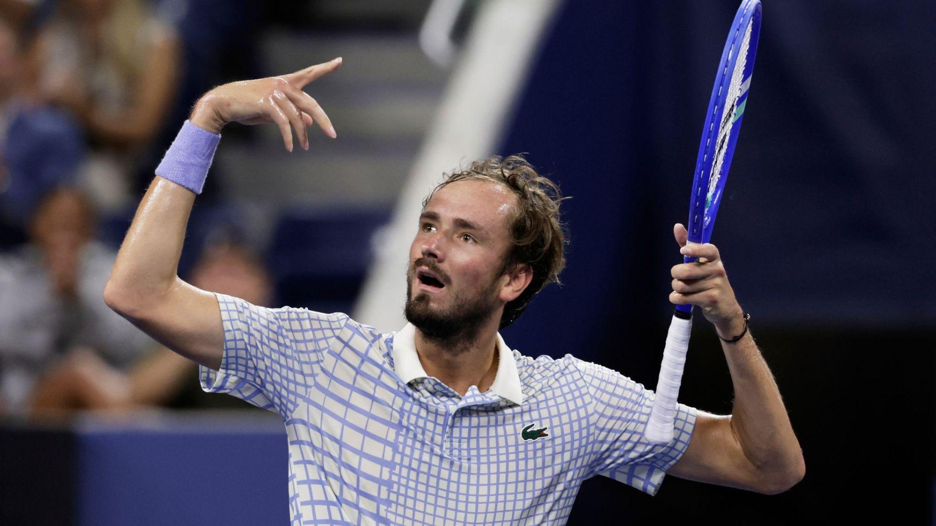 Chaos at US Open: Daniil Medvedev rages as photographer interrupts play ...
