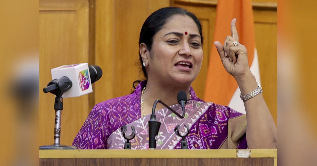 Delhi CM proposes CSR-backed initiatives to revive Yamuna, city's clean air | India News ...