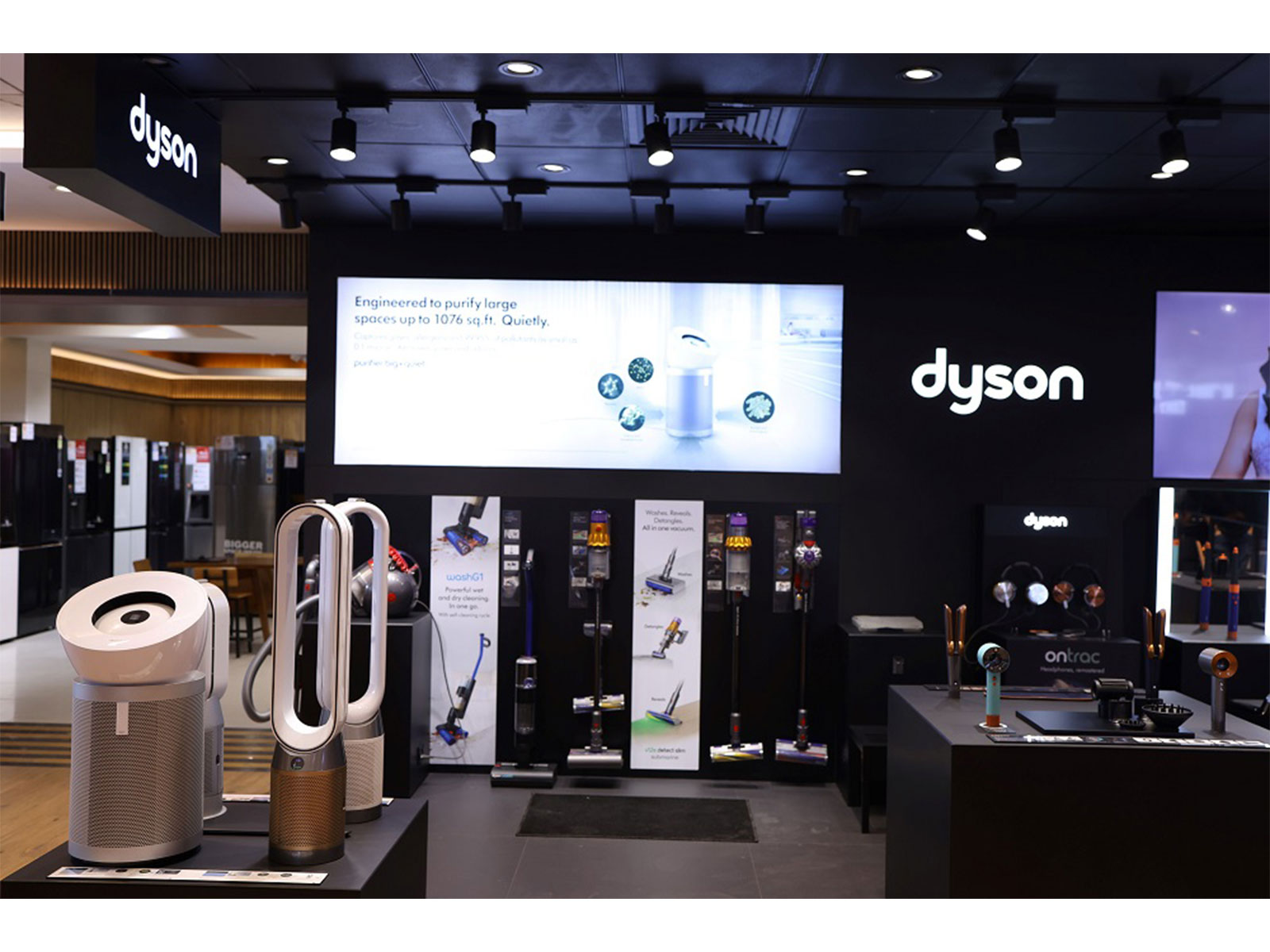Vijay Sales Unveils India's First-Ever Dyson Shop-in-Shop