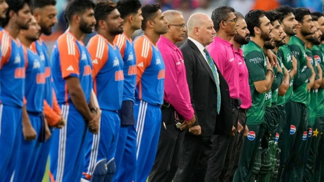 Asia Cup 2025, IND vs PAK: Surya, Salman do not shake hands at the toss | Asia Cup 2025 ...