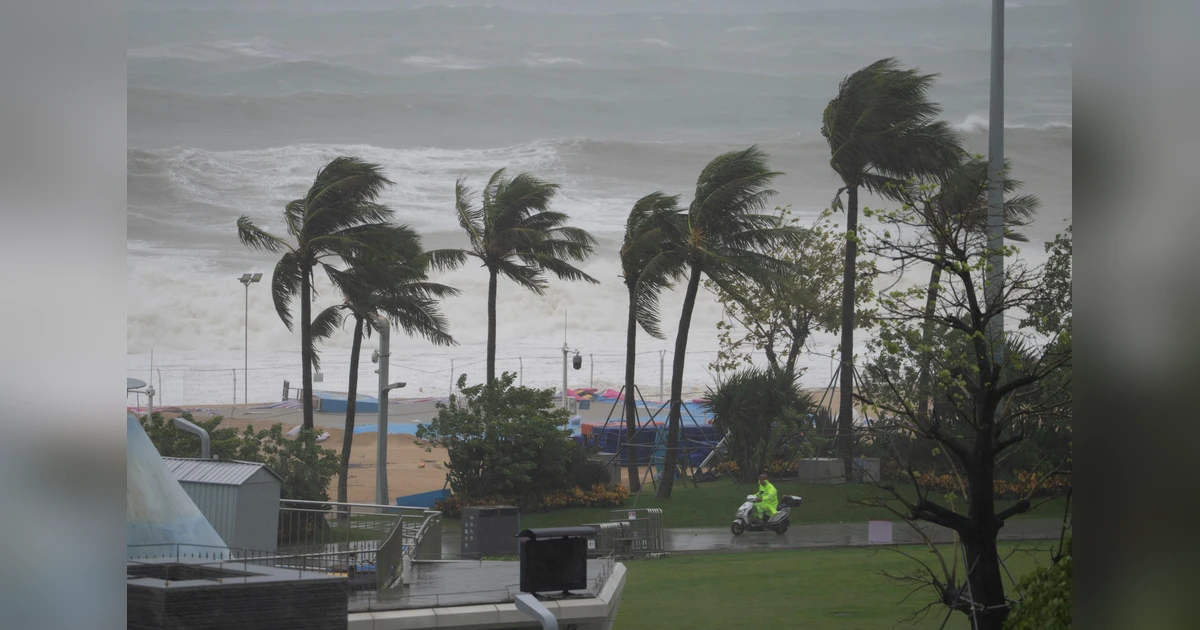 Vietnam rescues thousands, shuts airports as Typhoon Bualoi makes ...