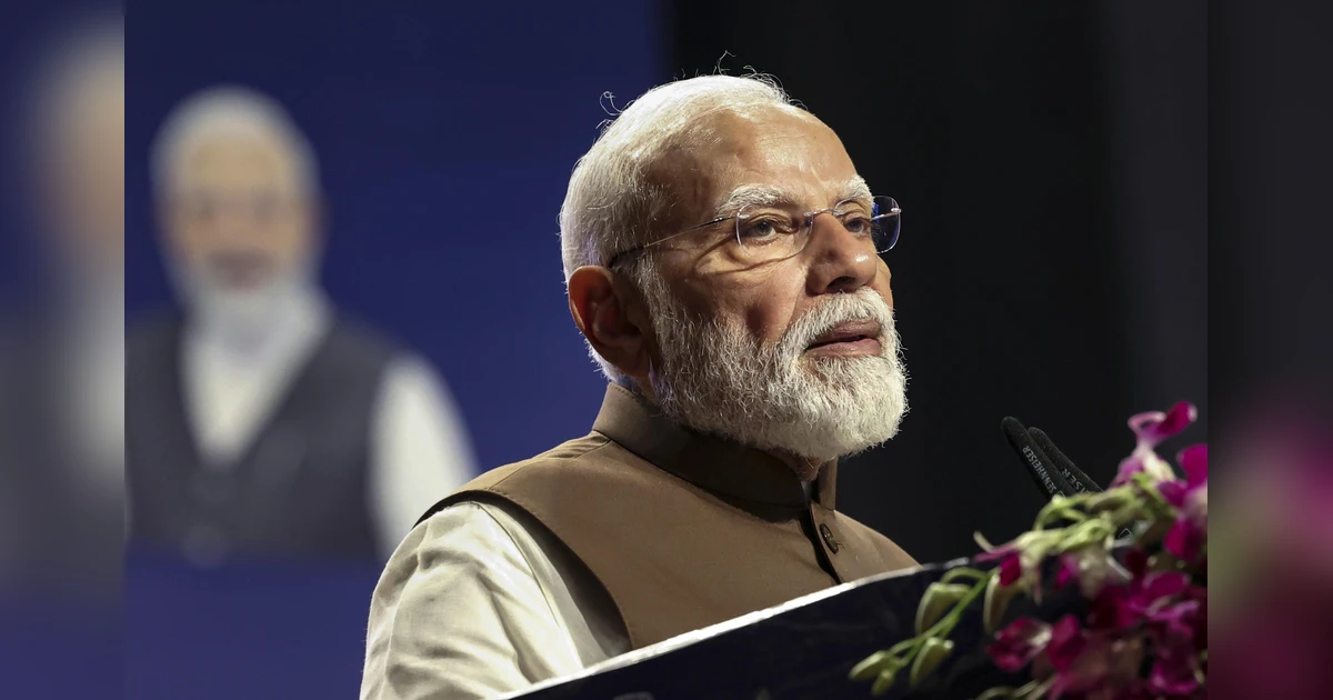 PM Modi, V-P Radhakrishnan laud Isro on launch of heaviest satellite ...