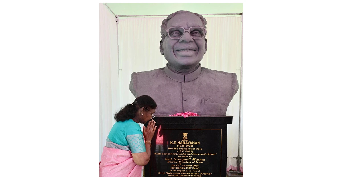 Prez Murmu unveils bust of ex-President KR Narayanan at Kerala Raj Bhavan | India News ...