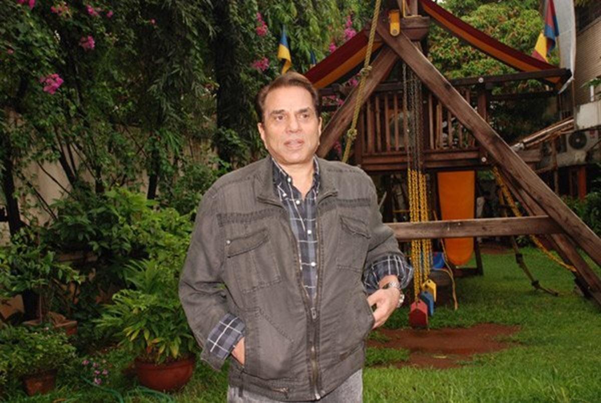 Dharmendra Best Films: Top movies to watch online to celebrate B'wood's 'He-man' | Entertainment ...