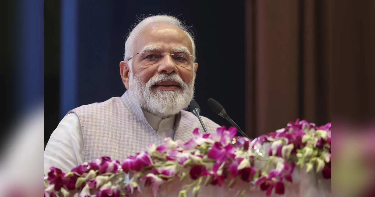 PM Modi arrives in Coimbatore; holds roadshows, inaugurates farming ...