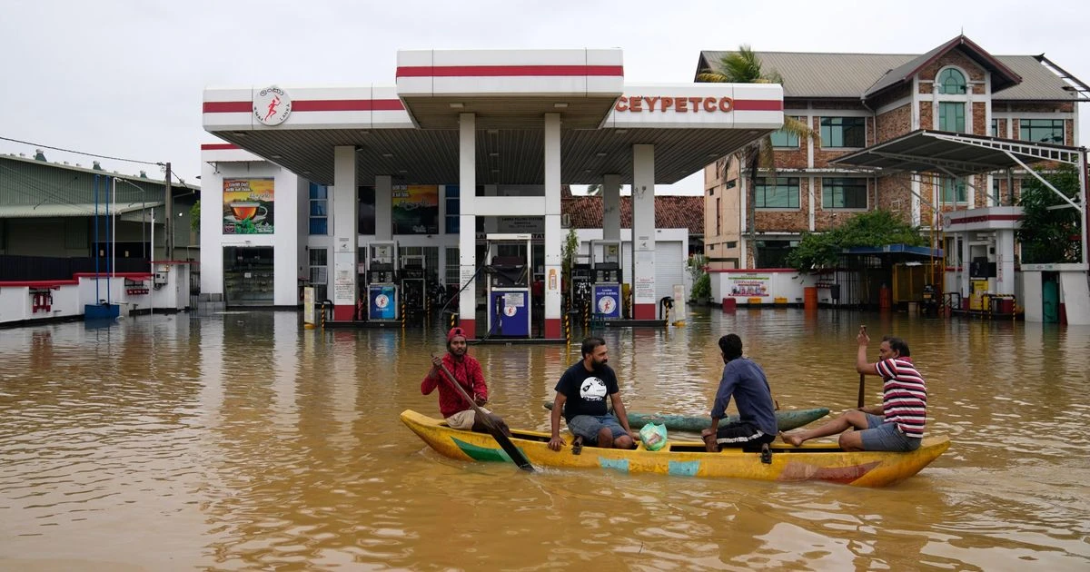 Cyclone Ditwah batters Sri Lanka as it claims 334 lives, leaves 370 missing | World News ...