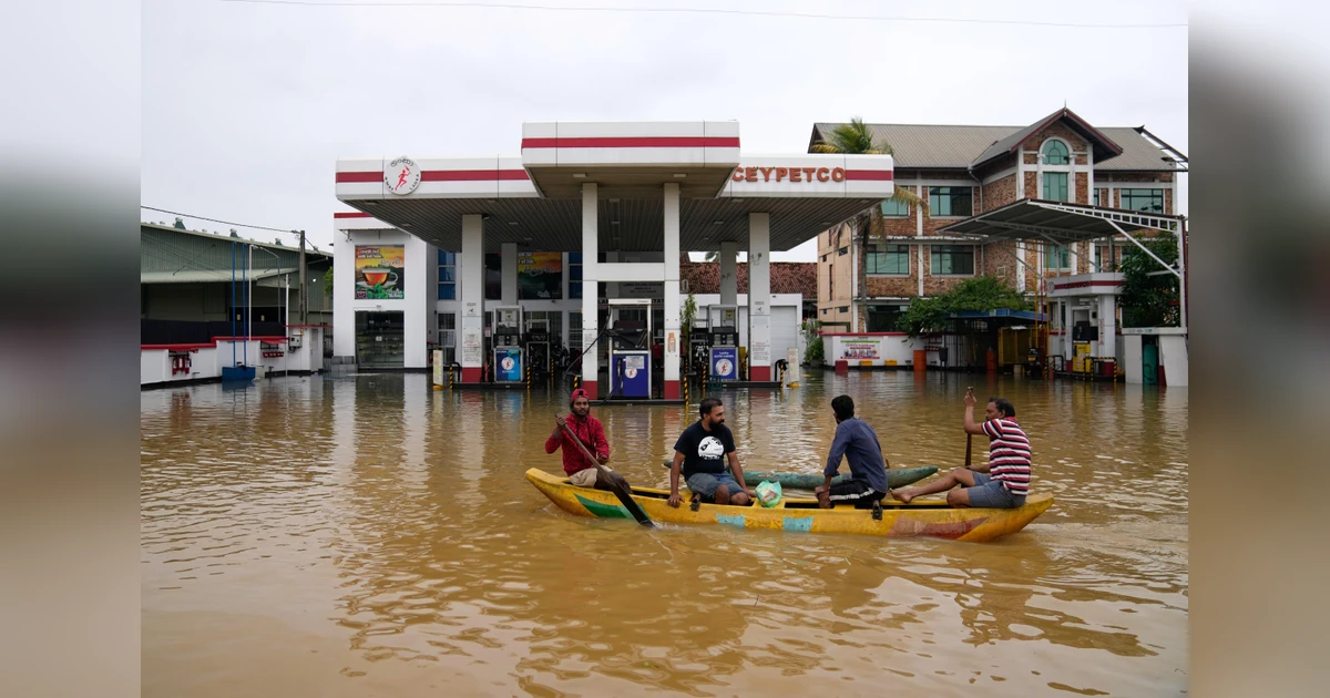 Sri Lanka declares emergency as Cyclone Ditwah kills 123; 130 still ...