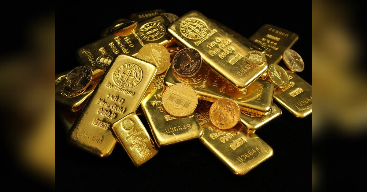 Gold plunges as hawkish Fed chair bets rise, set for best month since ...