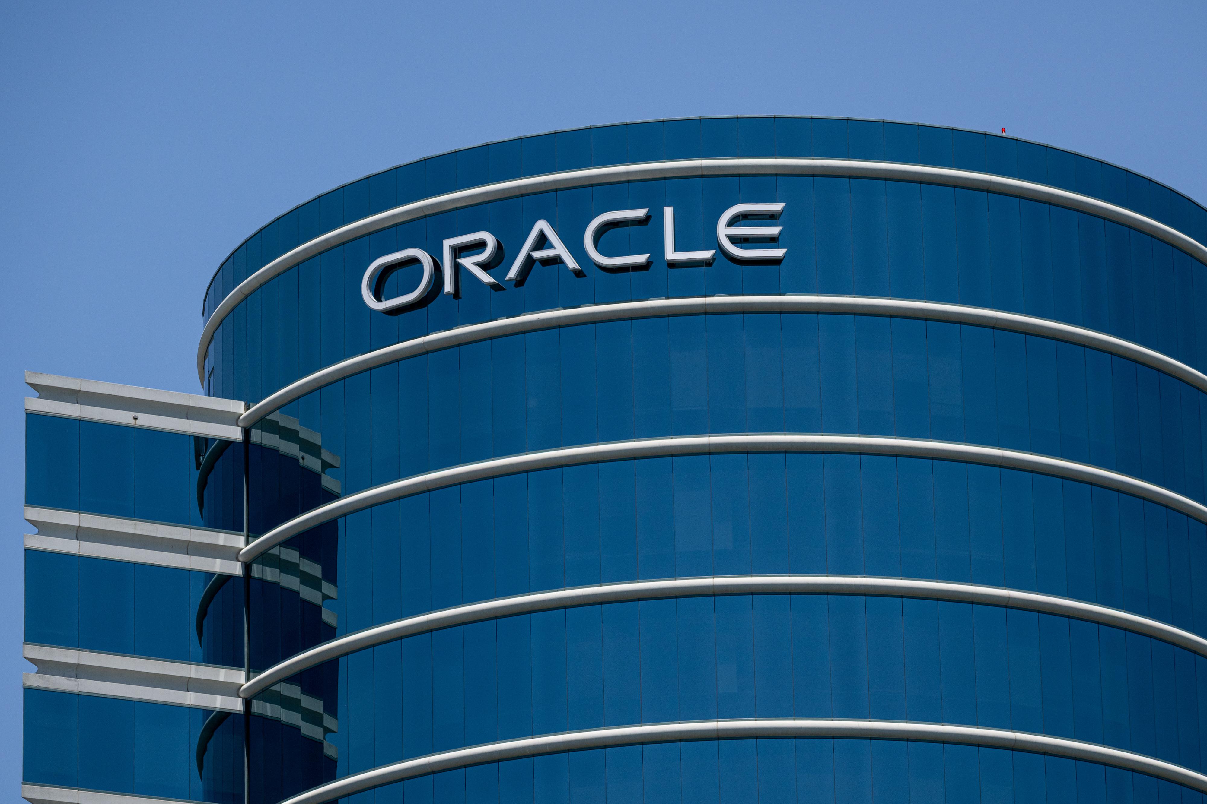 Oracle names Schneider Electric's Maxson as CFO amid soaring AI ...