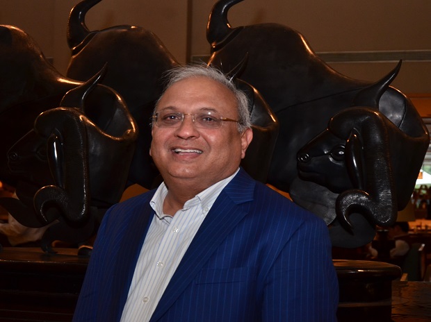 Why Samir Arora thinks investing in Auto industry is a 'Ridiculous ...