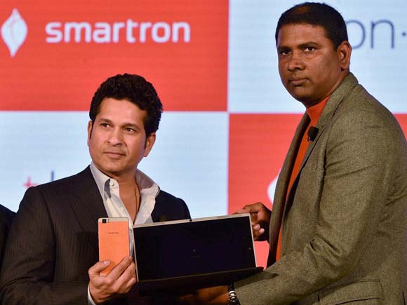 Sachin Tendulkar becomes brand ambassador and investor to Smartron ...