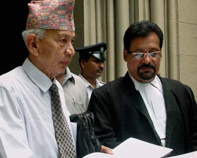 Fishing boats at Kochi harbour | Photo Gallery - Business Standard