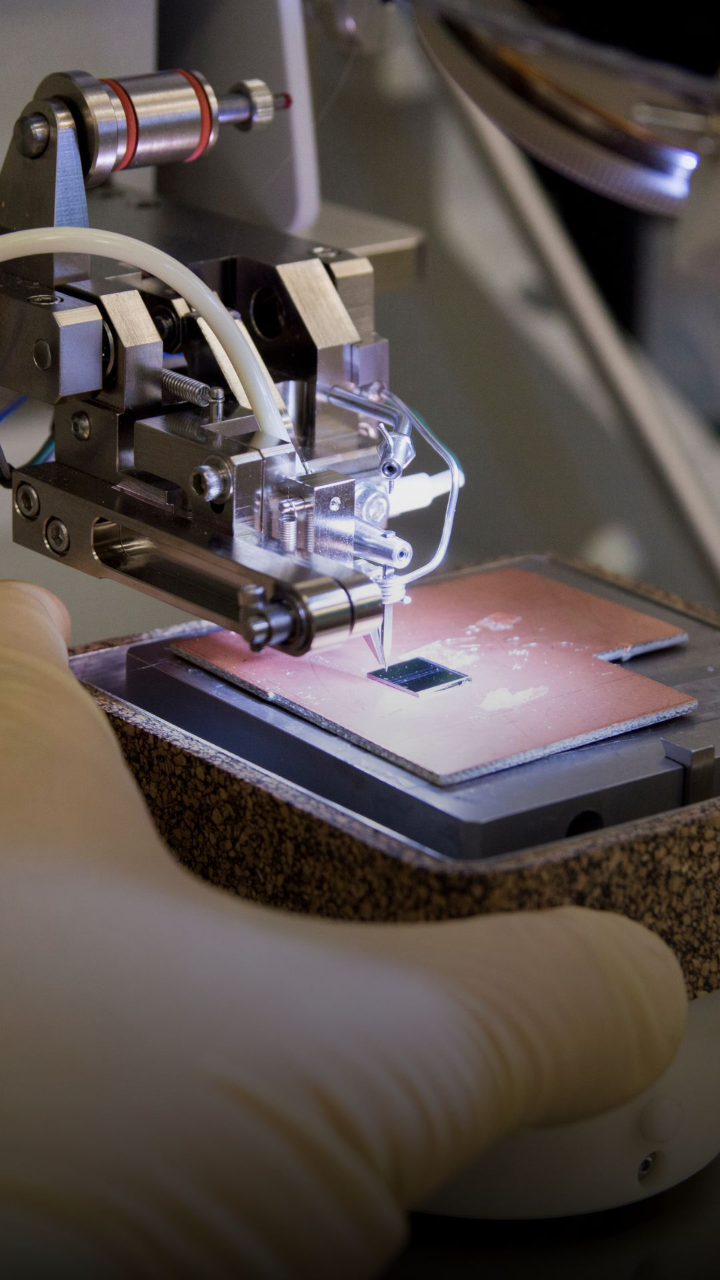 US clears Samsung, SK Hynix chip tool shipments to China for 2026 ...