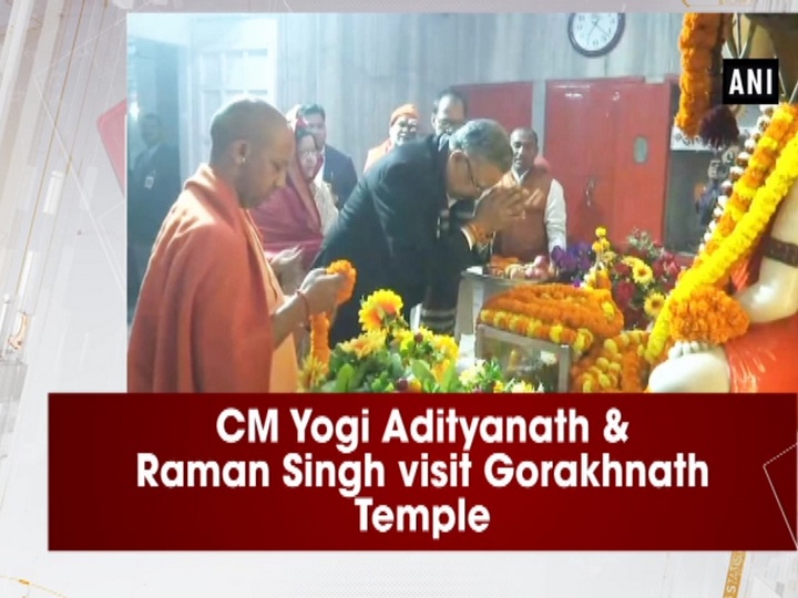 CM Yogi Adityanath and Raman Singh visit Gorakhnath Temple