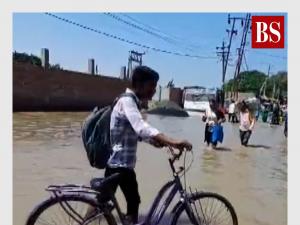 Floods in Bihar's Saran district trouble devotees at ghat
